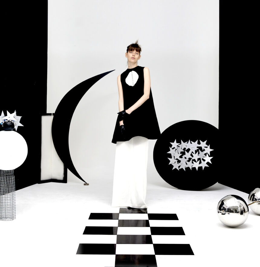 Documenta 1: Composition in basic forms - HANACHA STUDIO